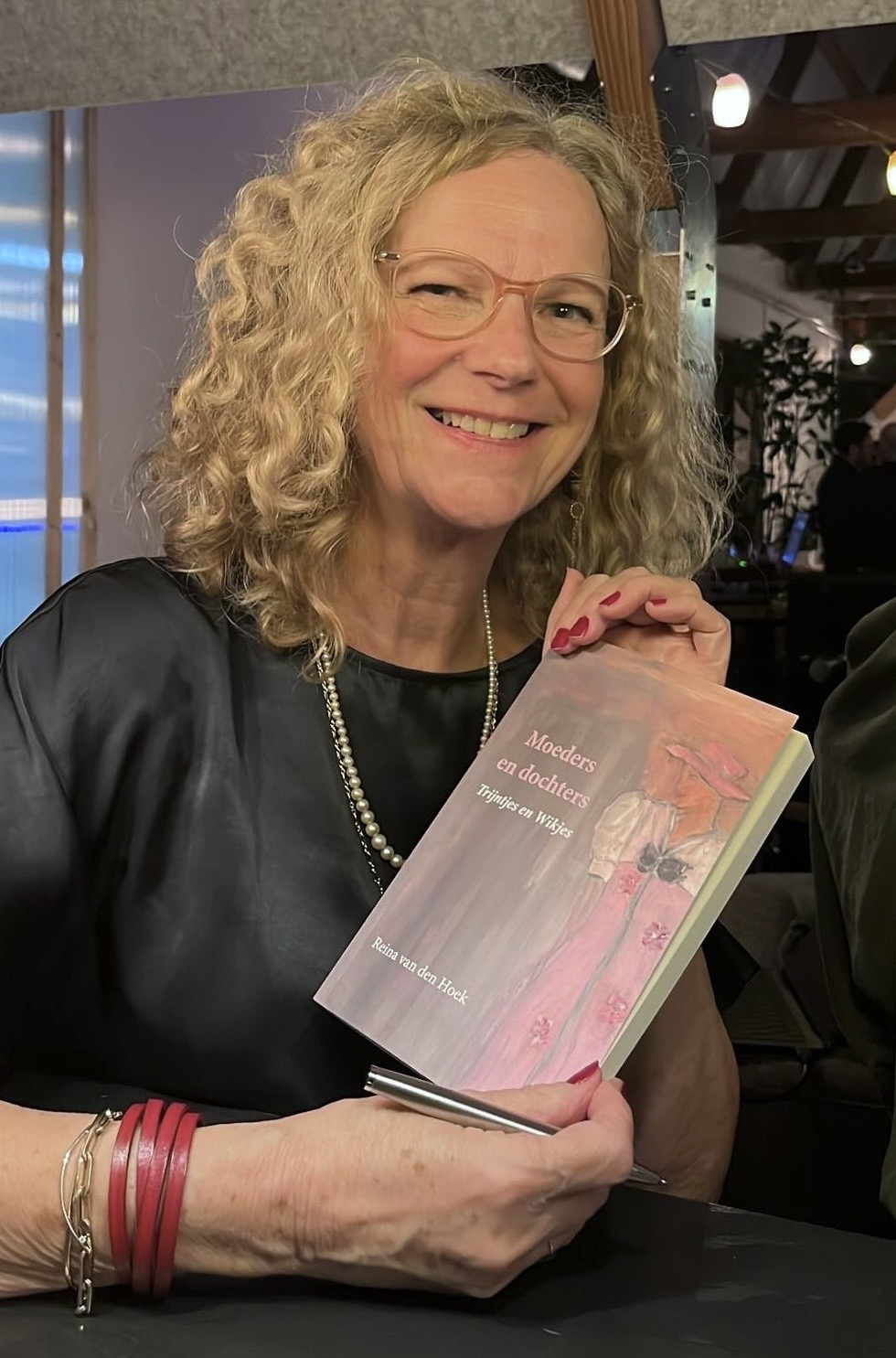 Reina van den Hoek - Inspirerende verhalen en boeken